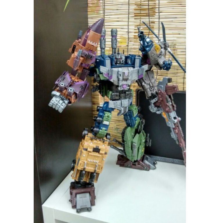 Mô hình Bruticus Jinbao Oversize Transformers – Bộ 5 Robot kết hợp ...